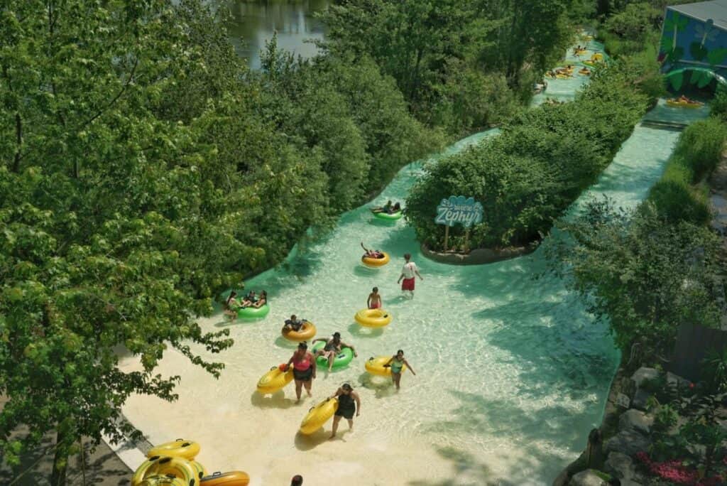 » Slides and attractions