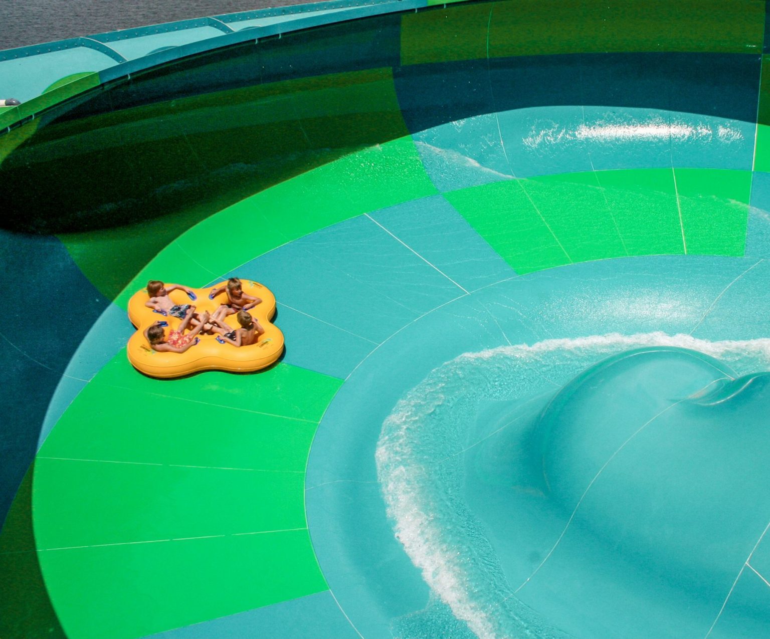 » Slides and attractions