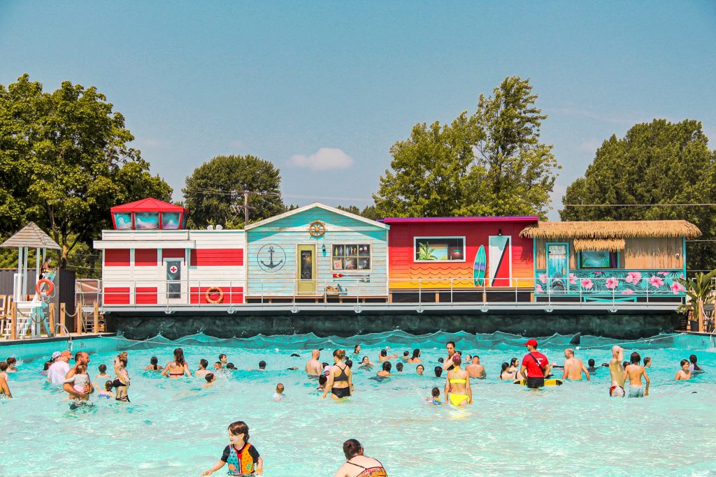 » Slides and attractions